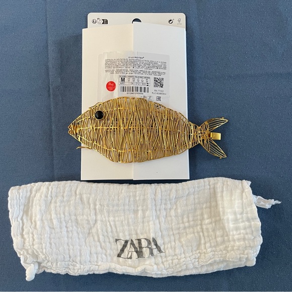 Zara | Jewelry | Zara Fish Bracelet Limited Edition Metallic Gold New ...